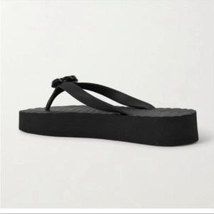 Gucci | Shoes | Gucci Marmont Gg Pascar Rubber Flip Flops Sandals ...